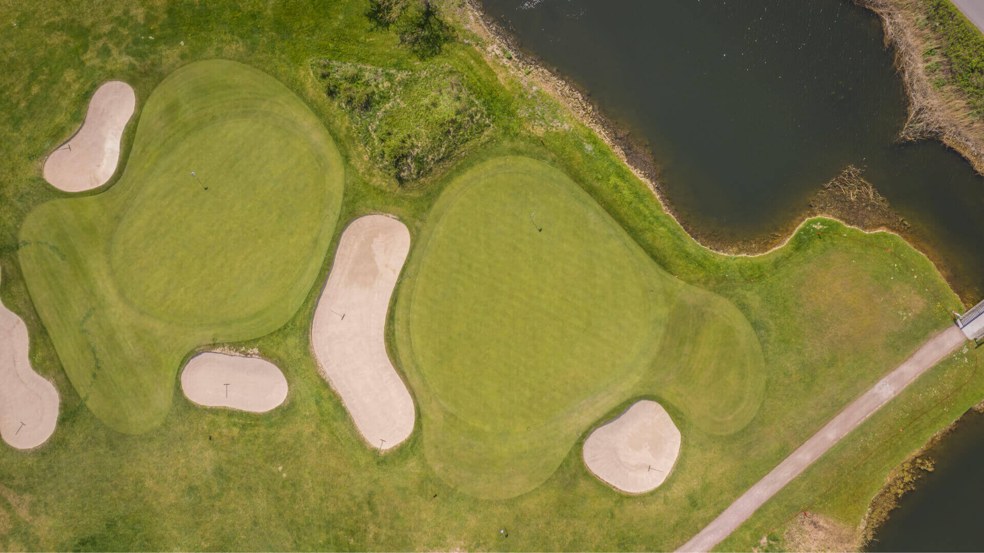 Book golf / tee times online in all over Europe!